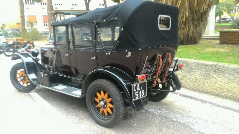 Un usato di oltre cento anni: la Vermorel type 2, la prima auto per le ...