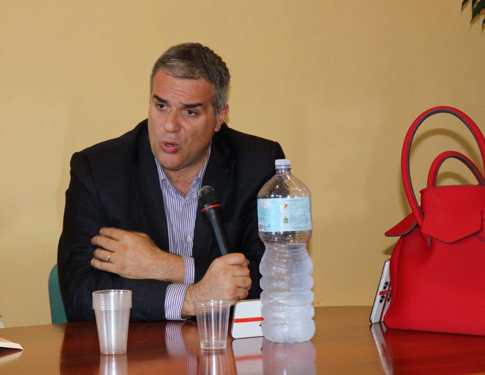 Intervista a Anthony Muroni: "Rottura assoluta con i partiti italiani ...