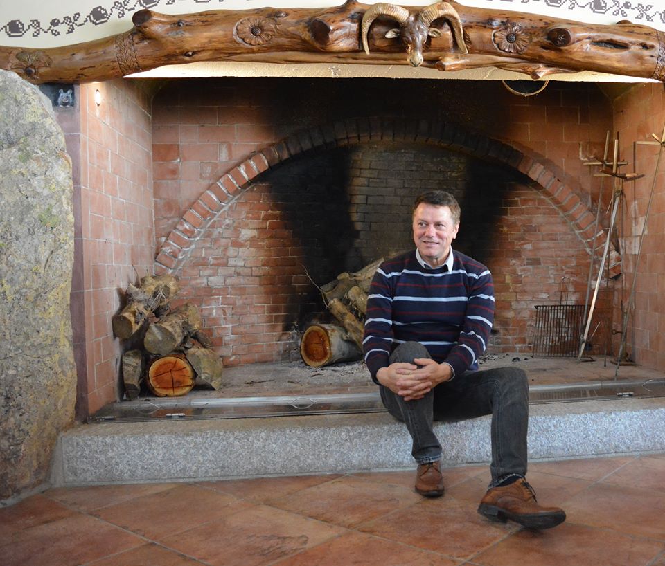 Il latino deriva dal sardo? Intervista all'autore Bartolomeo Porcheddu ...