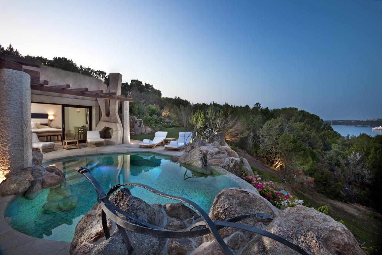 Colpo da 150mila euro in Costa Smeralda: svaligiata suite del ...