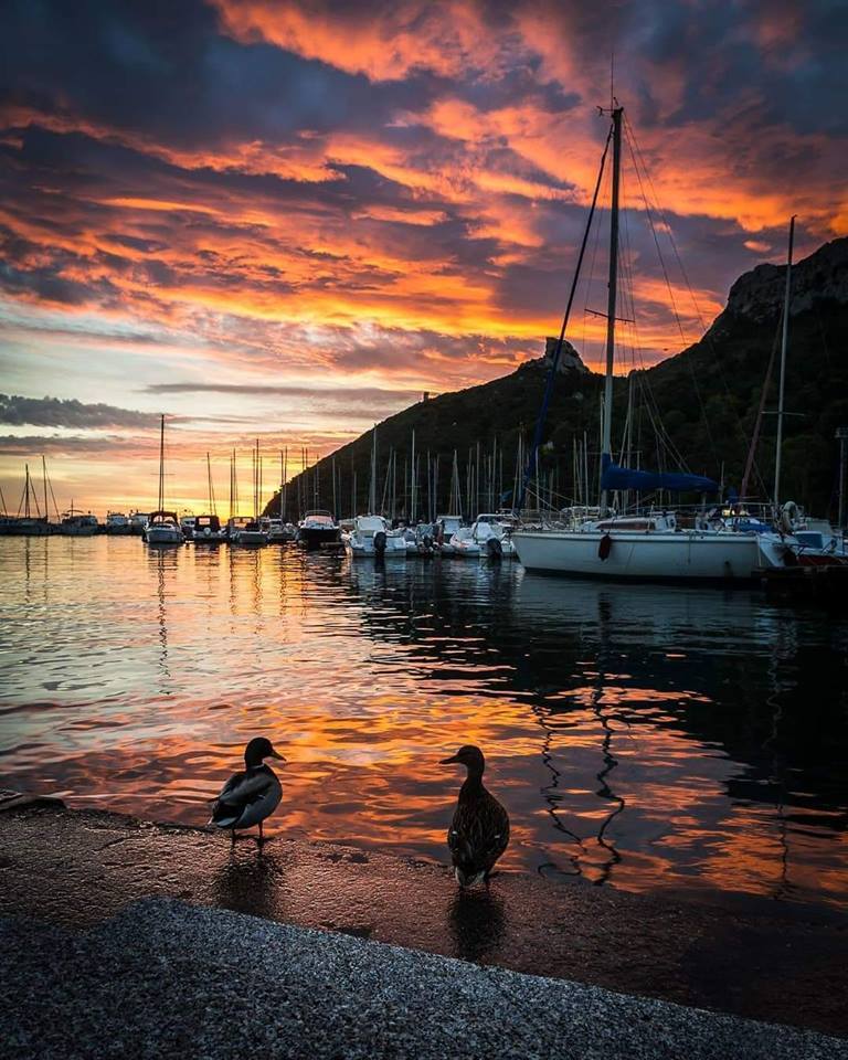 20 gennaio, alba a Marina Piccola in una magnifica foto di Marco ...