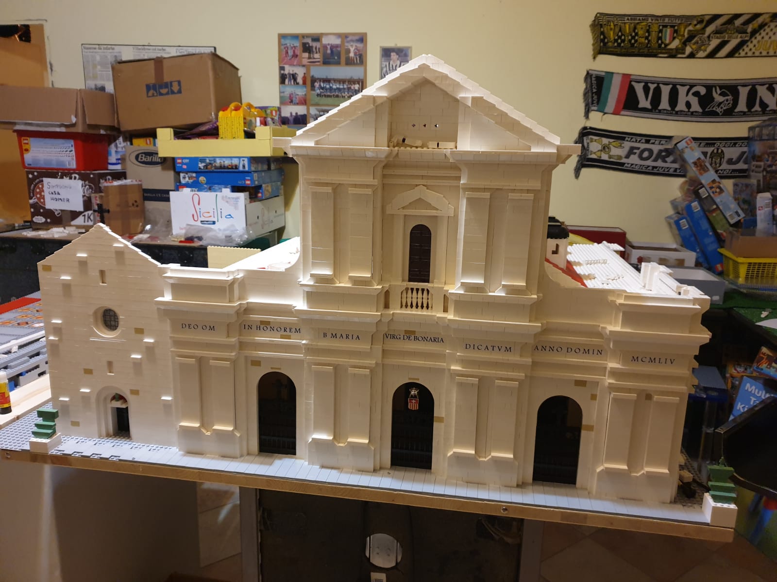 La Basilica di Bonaria fatta con i mattoncini Lego: l'incredibile progetto di Maurizio Lampis ...