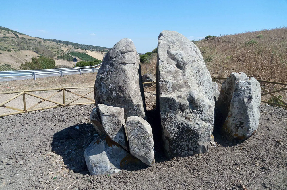 In Sardegna si trova "sa Perda Sparrada" | Cagliari - Vistanet
