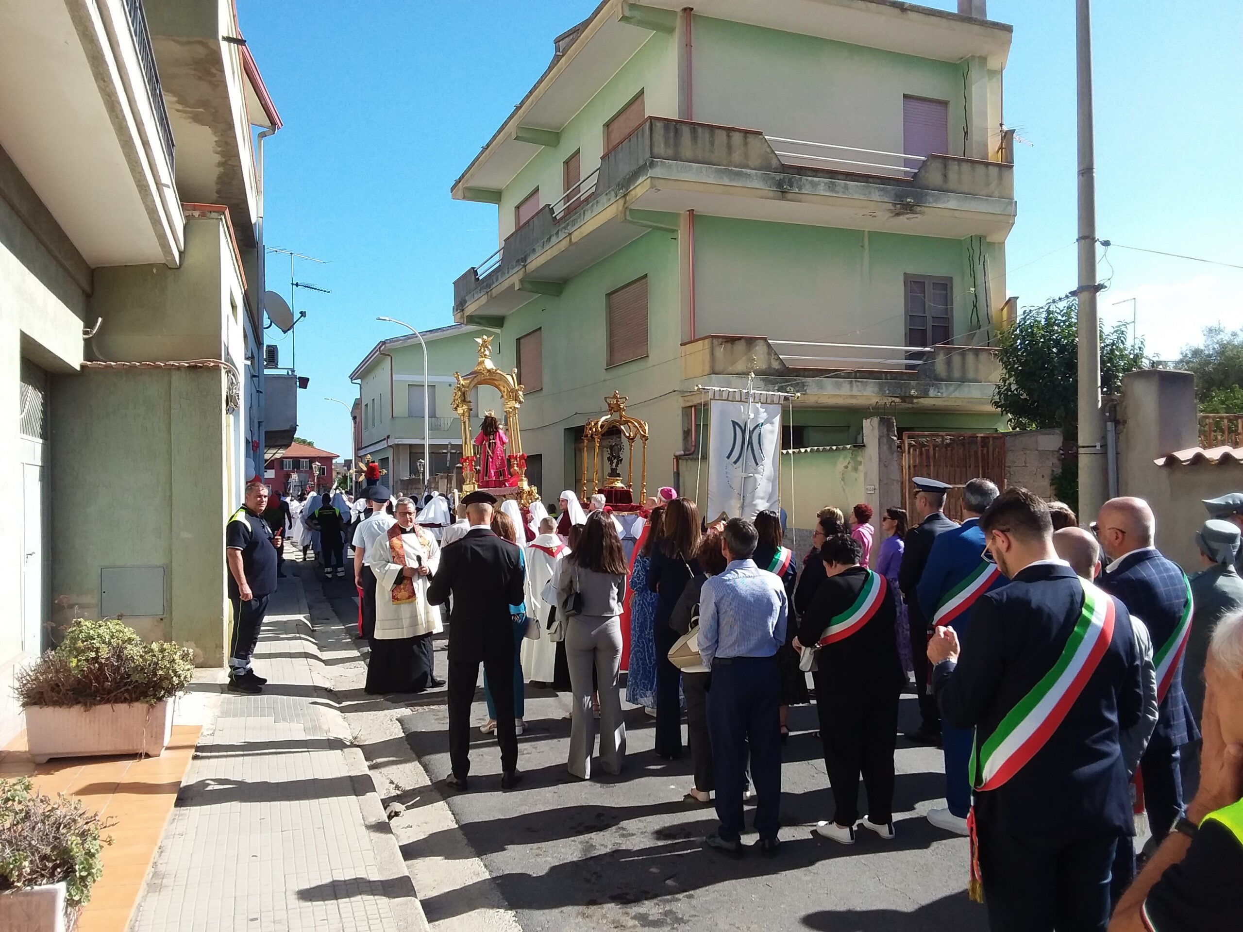 La viva fede di Decimomannu, Santa Greca in processione solenne ...