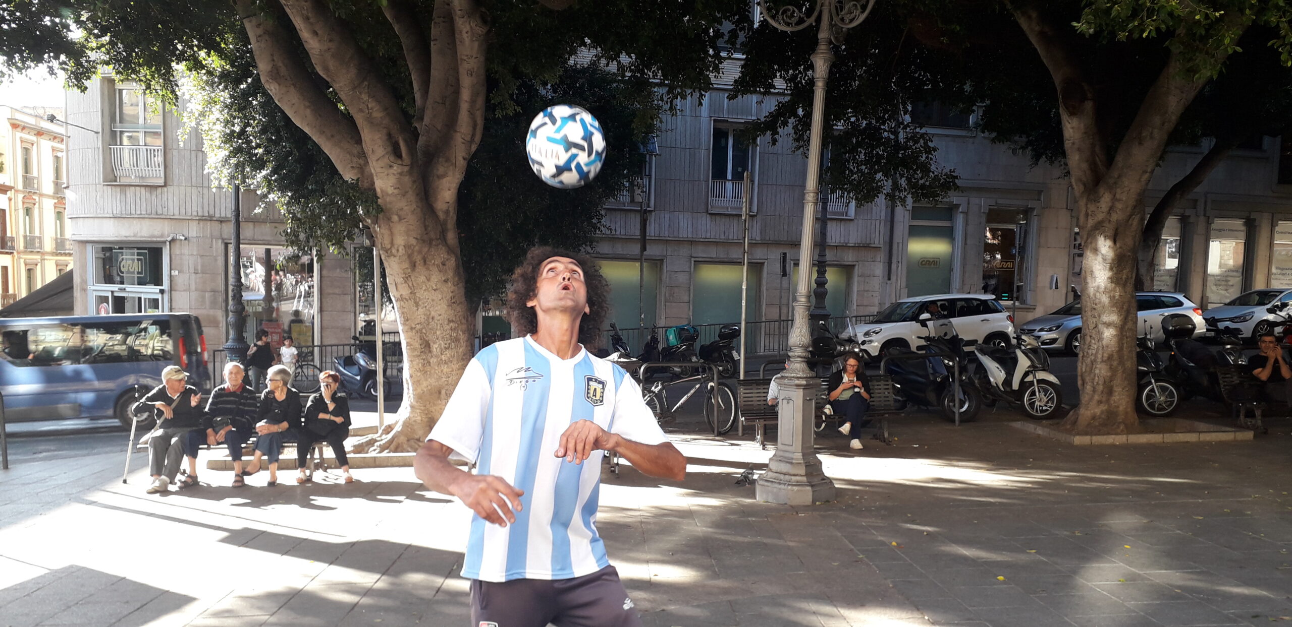 Intervista al mago del pallone Tonio Lubrano | Cagliari - Vistanet