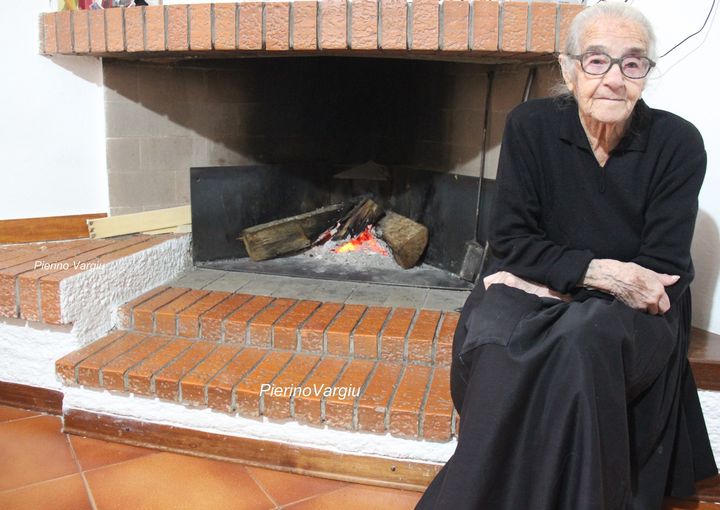 Centenari di Sardegna: tantissimi auguri a Tzia Pasqua che oggi compie ...