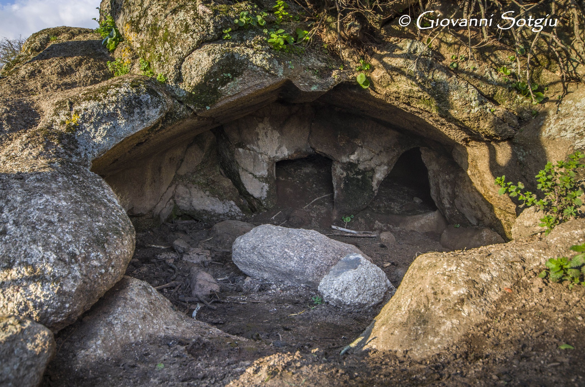 La Domus de Janas di Molimentos, un sito archeologico molto poco noto ...