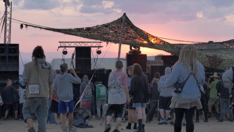 I petali di rosa lanciati dall'oculo del Pantheon